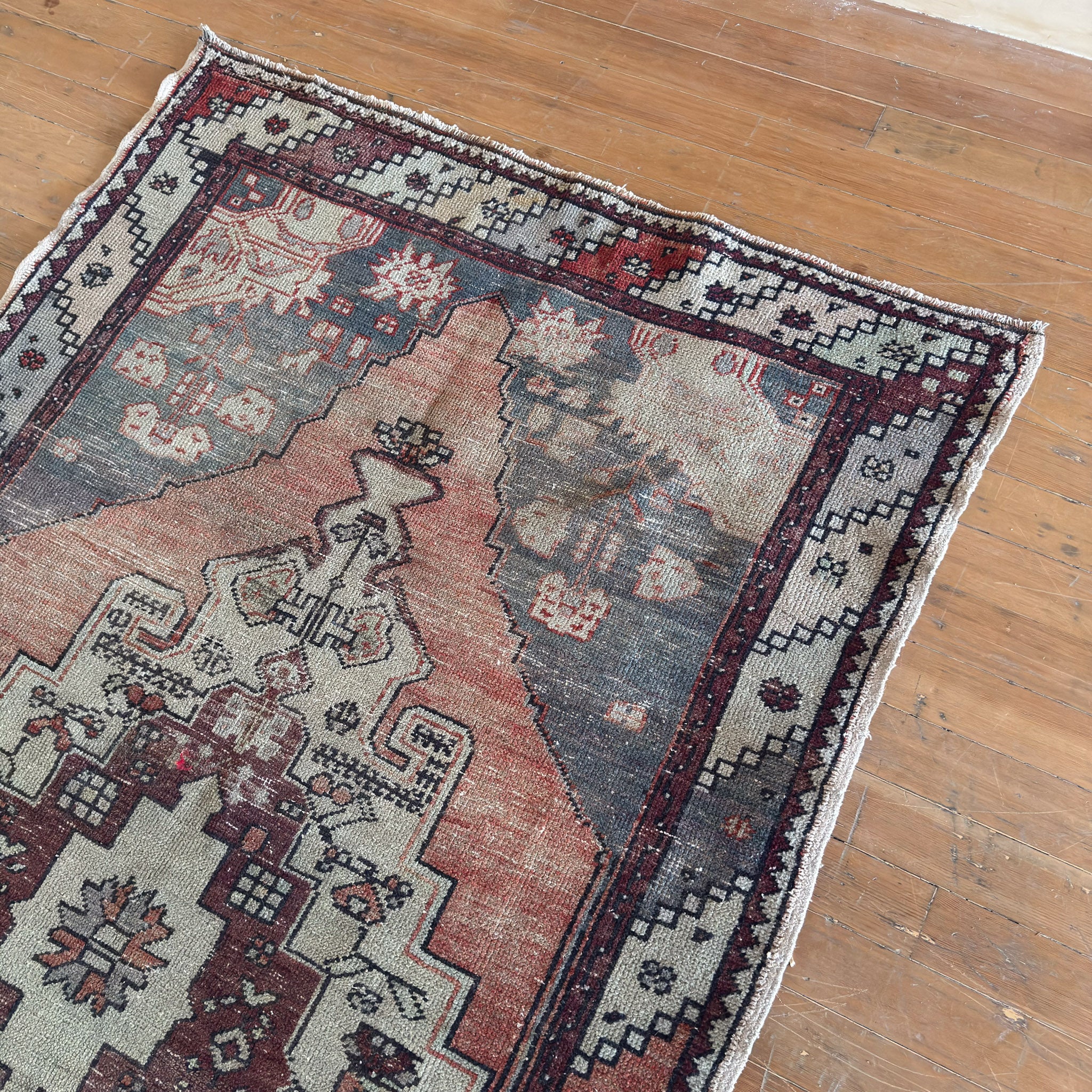 Vintage Anatolian Stepped Medallion Rug – Pop Up Home